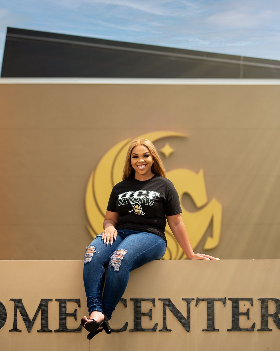 Graduating College At 20 In Spite of Heavy Personal Losses, Meet Alisha ...